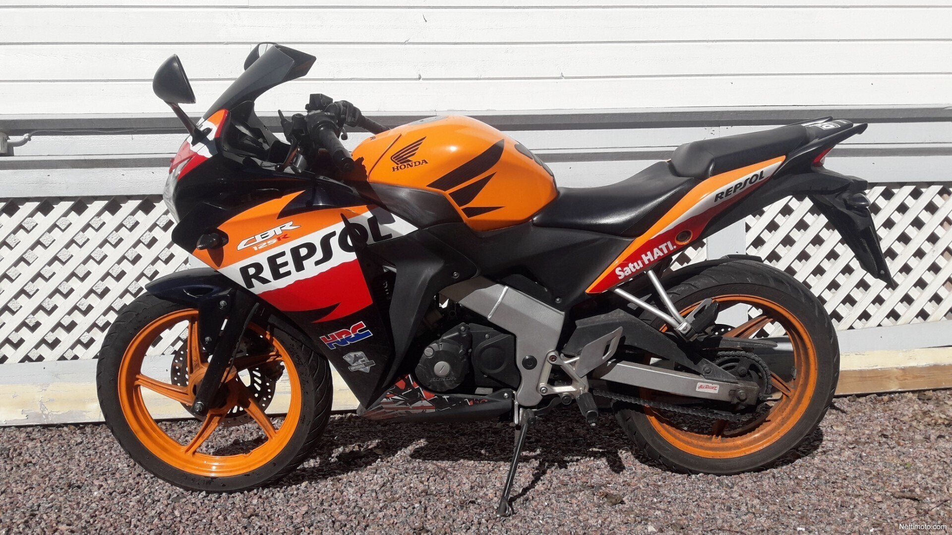 Honda CBR 125 R Repsol 22k Ajettu Kone Ja Akrapovic 125 Cm 2012 